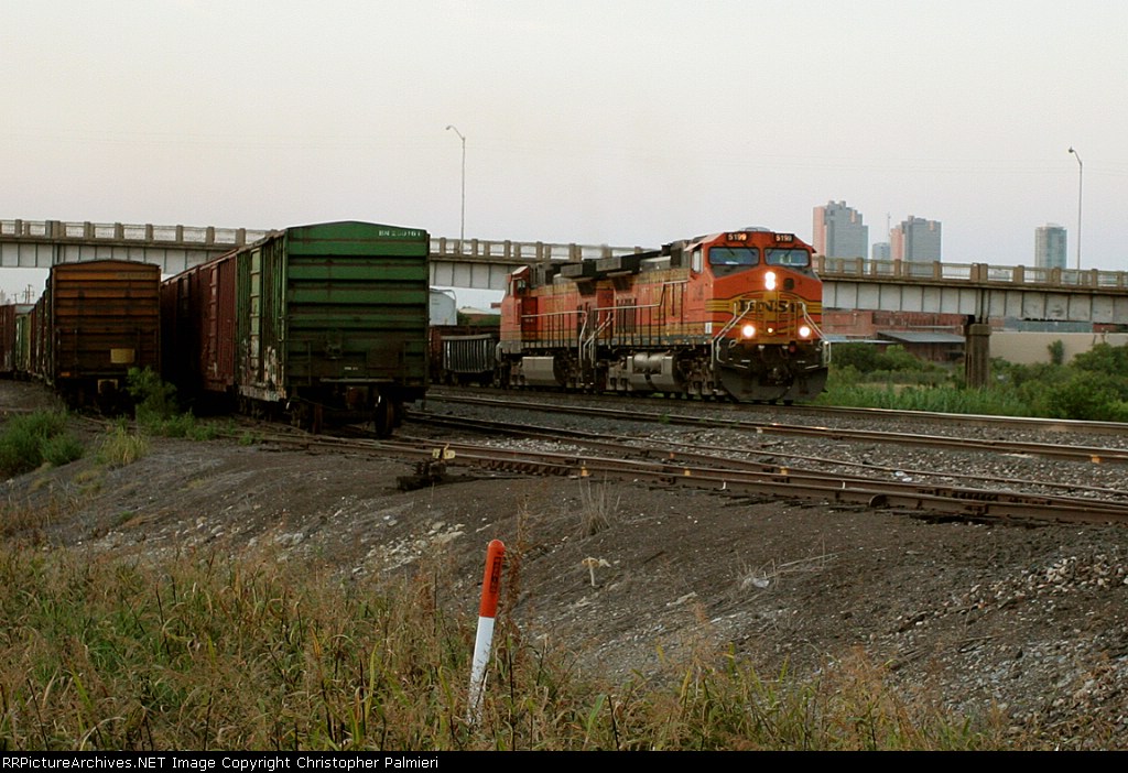BNSF 5199